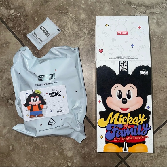 POP MART | Other | Pop Mart Disney Mickey Familytogether Series ...